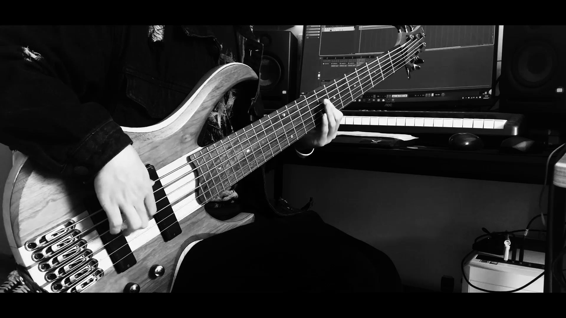 【翻弹】Feed The Ground—Periphery （Guitar Bass Cover）_哔哩哔哩_bilibili