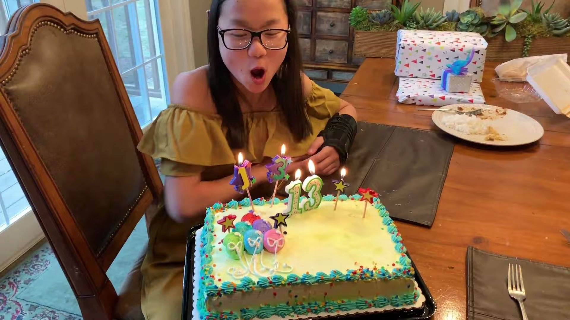 【Audrey&Gracie】双胞胎小姐妹生活Vlog|（Audrey ）的春夏冒险（2019）！_哔哩哔哩_bilibili