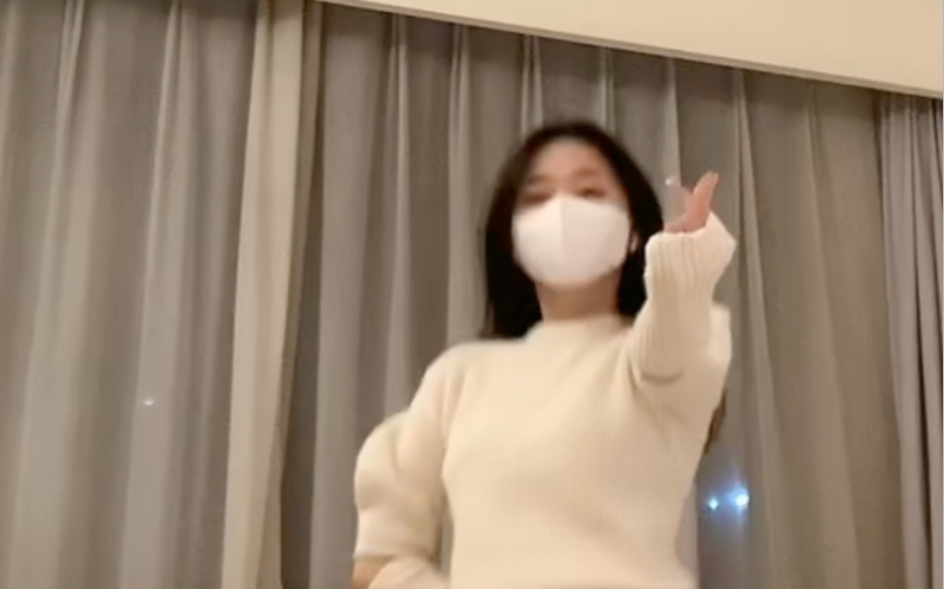 这毛衣让人手jio不太灵活的样子_哔哩哔哩_bilibili