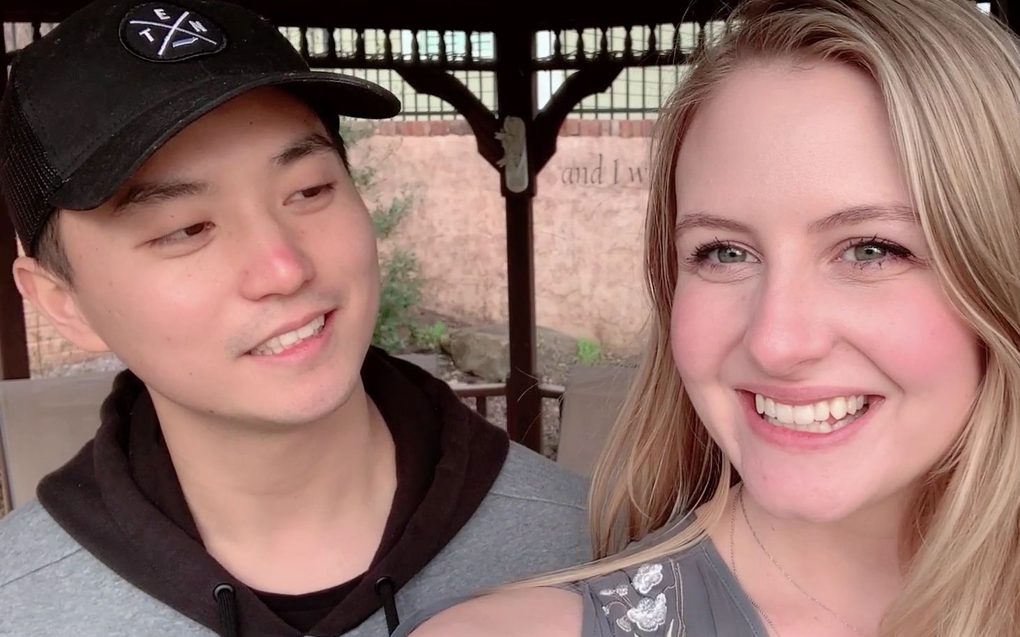 我和美国老婆结婚一周年啦！！！-田纳西Jay和Ari-田纳西Jay和Ari-哔哩哔哩视频