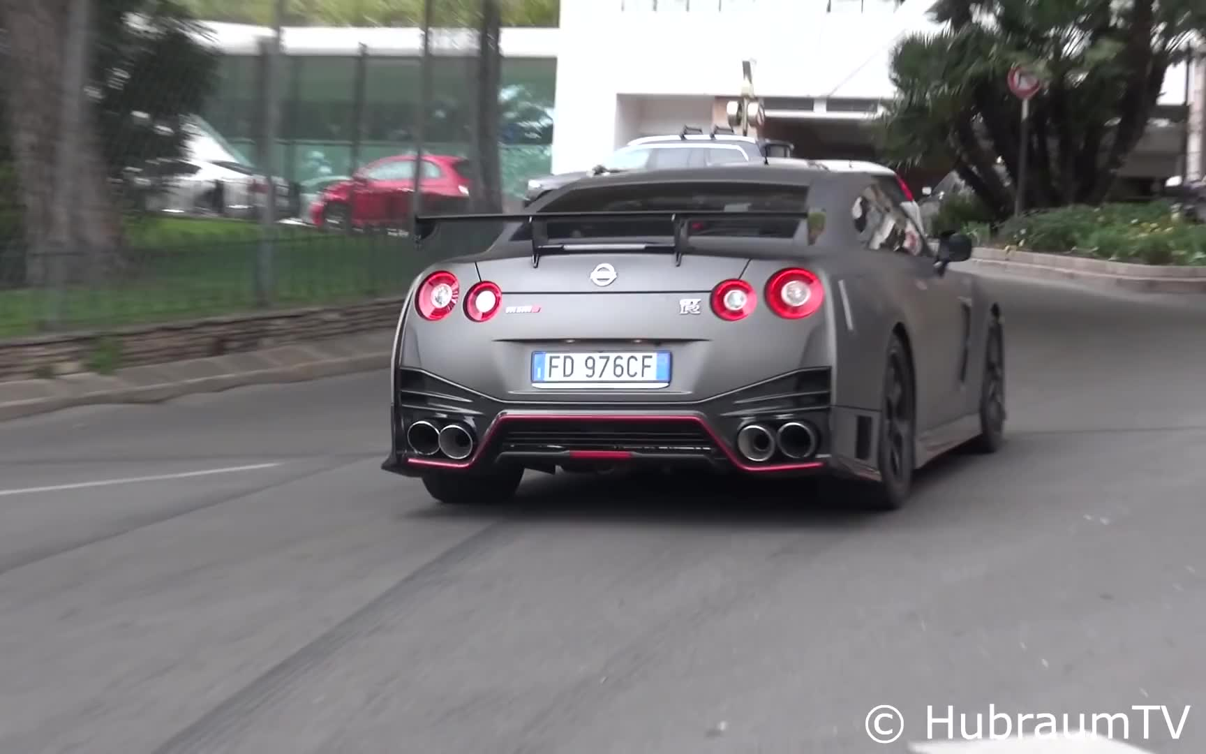 【GTR R35】Nissan GTR NISMO Exhaust Sound_哔哩哔哩_bilibili