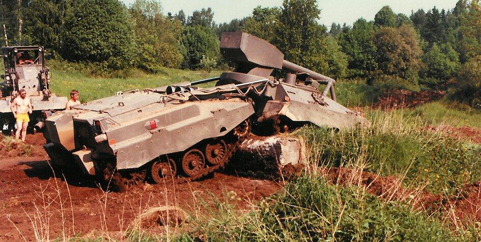 斯堪的纳维亚遗魂——Strv 2000（Stridsvagn 2000） - 哔哩哔哩