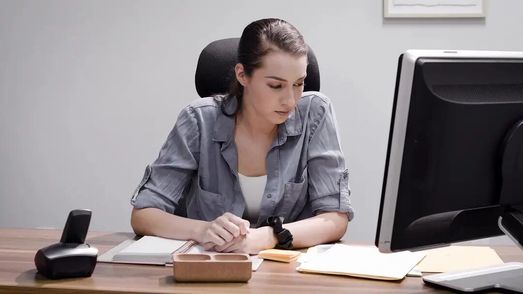 每天分享一个美女——Bella Rolland贝拉·罗兰 - 哔哩哔哩