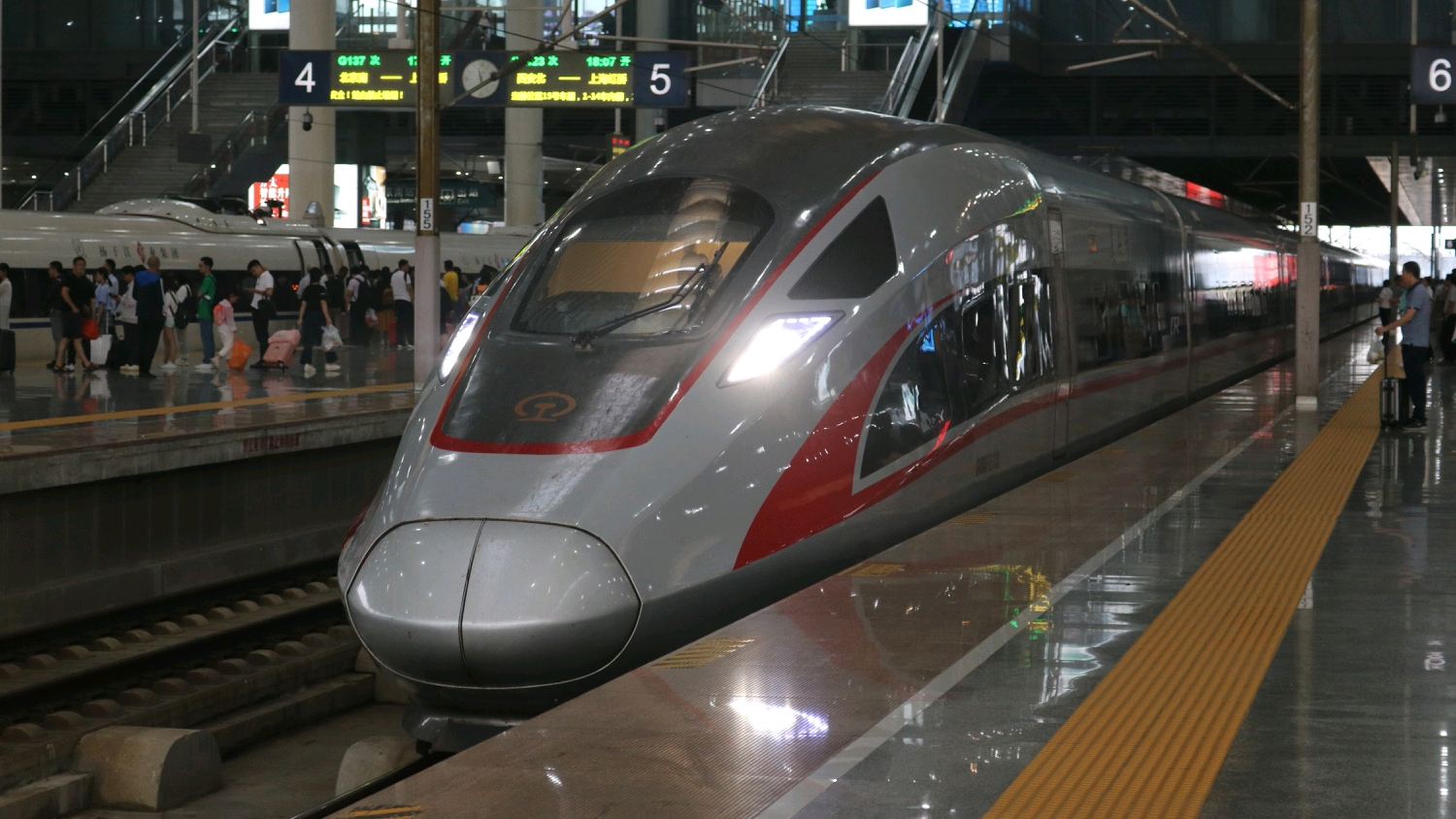 CR400AF-A型动车组和CR400AF-B型动车组乘坐体验 - 哔哩哔哩