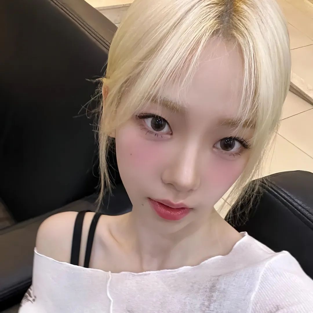 aespa 最新头像壁纸制作 230512 - 哔哩哔哩