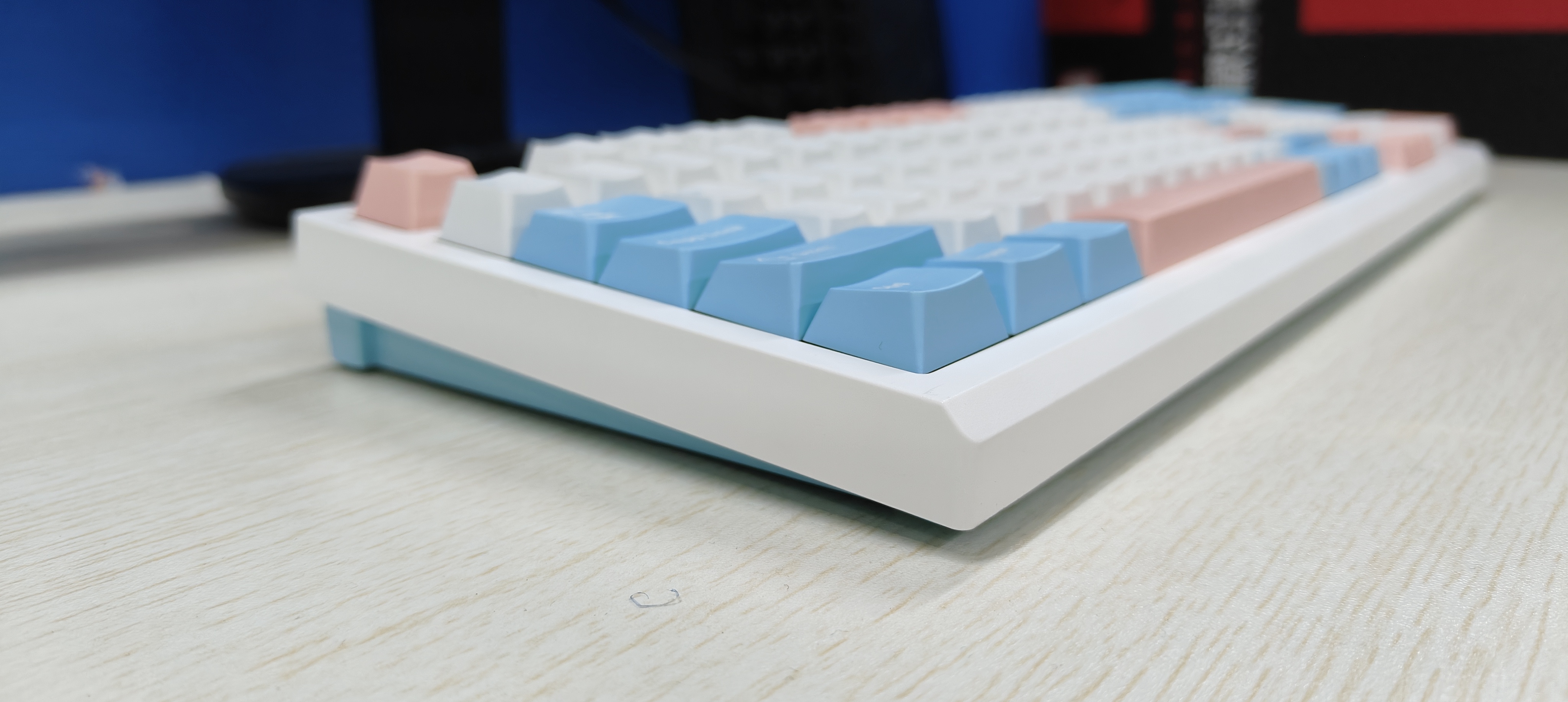 TOGAR-T9青春配色高配版今晚20点少量现货（可换轴 改轴需要月底发货） - 哔哩哔哩