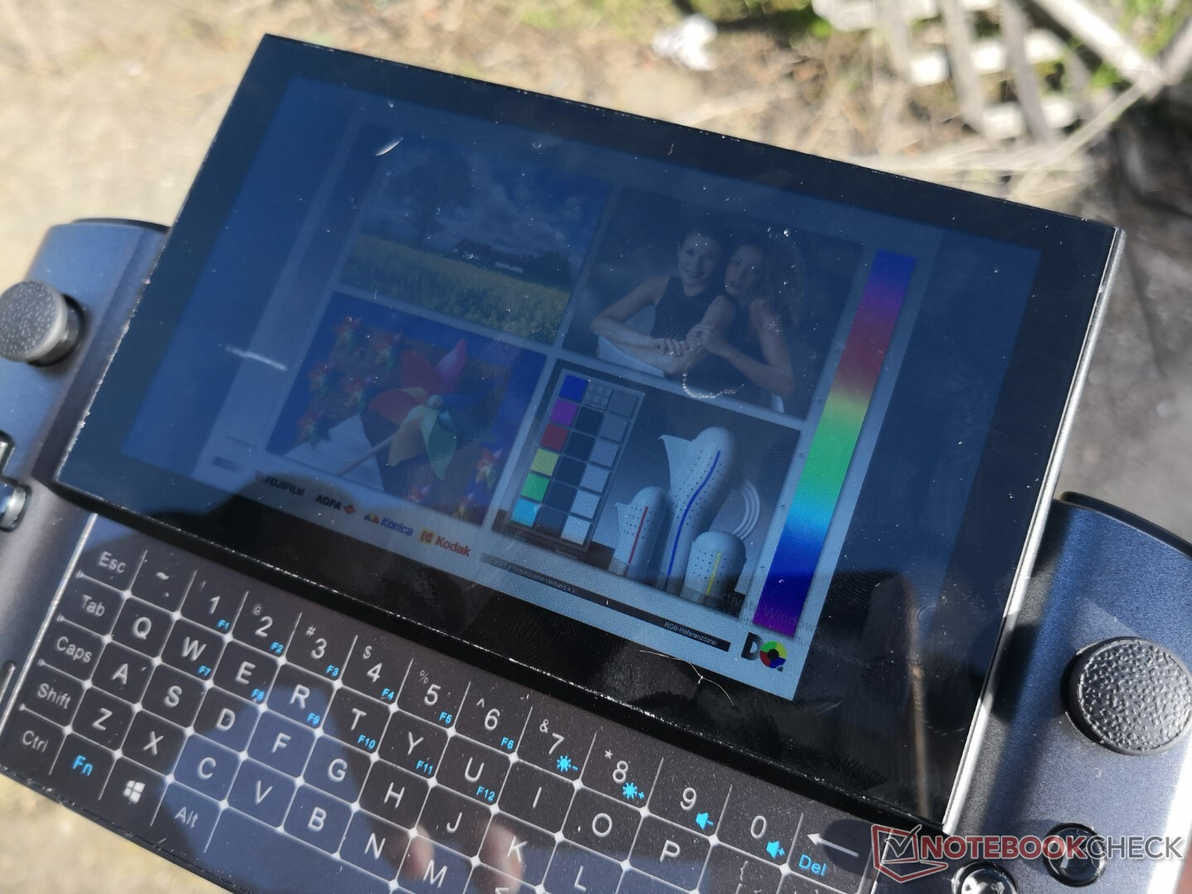 GPD WIN 3 评测：非微软官方的 Switch（上篇） - 哔哩哔哩