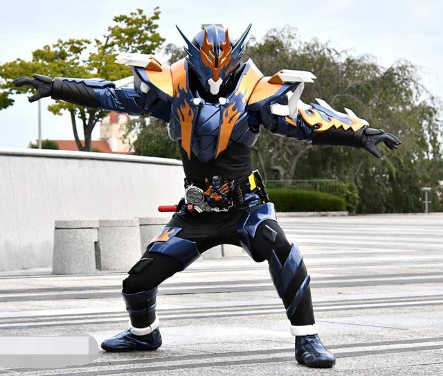 假面骑士build中的二骑假面骑士Cross-Z简介 - 哔哩哔哩