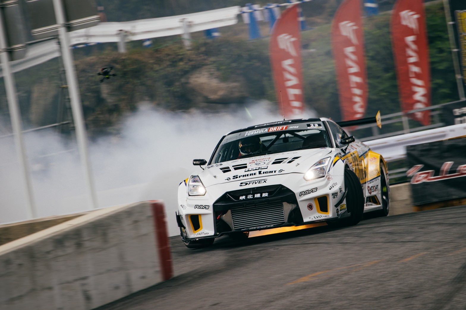 在FDJ（Japan）漂移大赛赛场上的LBWK 23闪电 R35（风火轮老吴水帖参考素材） - 哔哩哔哩