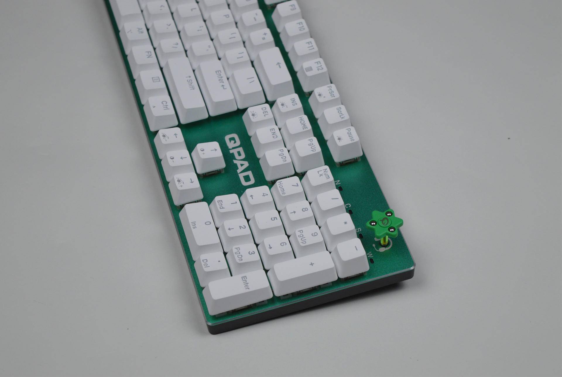 内置声卡，全新升级：QPAD新品背光机械键盘KC60开箱体验 - 哔哩哔哩