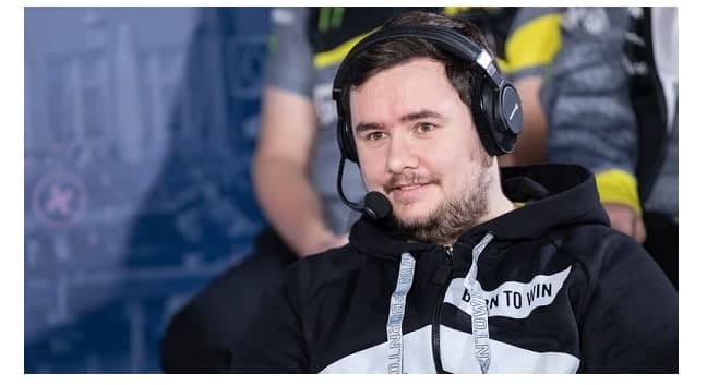 CSGO--GuardiaN正式离开NaVi成为自由人 - 哔哩哔哩