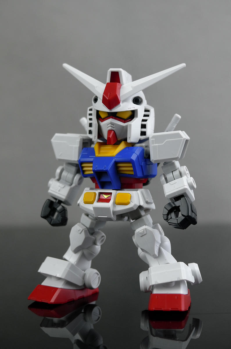 【评测】万代 SDCS RX-78-2 元祖高达 模型 - 哔哩哔哩