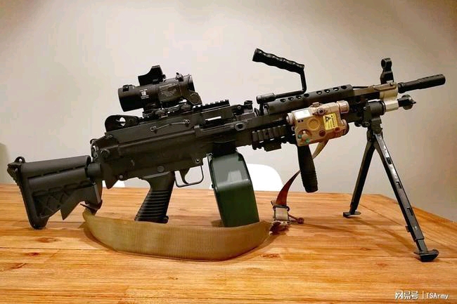 《轻武器》班组火力—M249 squad automatic weapon - 哔哩哔哩
