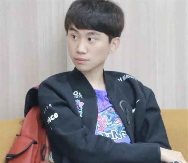 LBL热度如日中天，Doinb却决定放假3天：他们断了“演员”的路？ - 哔哩哔哩