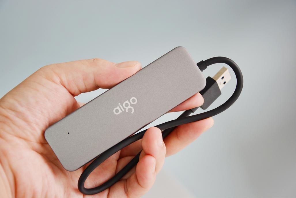 多功能扩展坞怎么选？aigo Type-C拓展坞H5高效又实用 - 哔哩哔哩