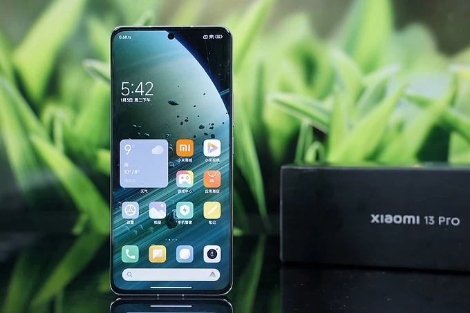 骁龙8Gen2加持，三星2K屏+徕卡影像+IP68防水，隐形的小米机皇？ - 哔哩哔哩