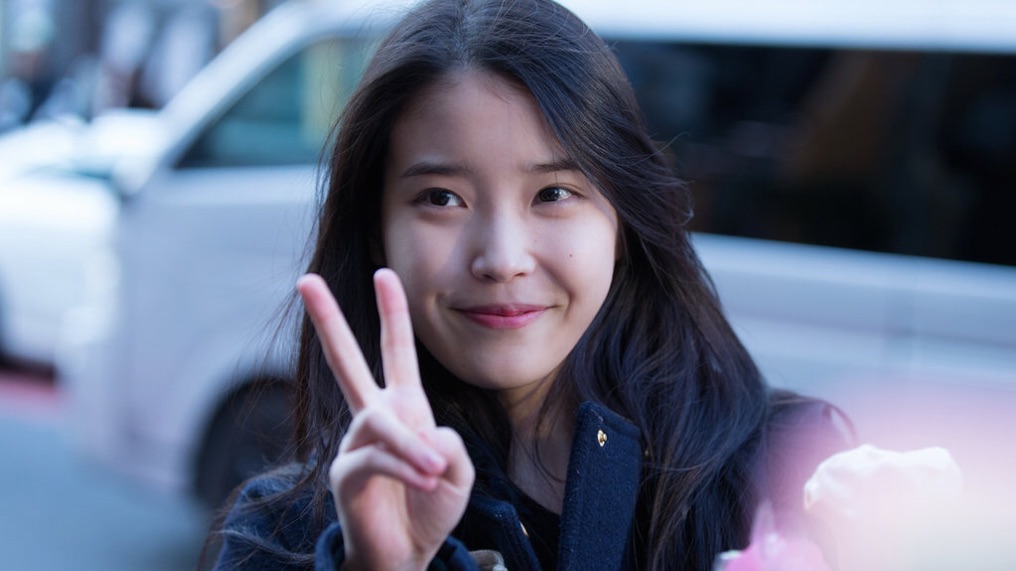 IU ONLYU 电脑壁纸合集 - 哔哩哔哩