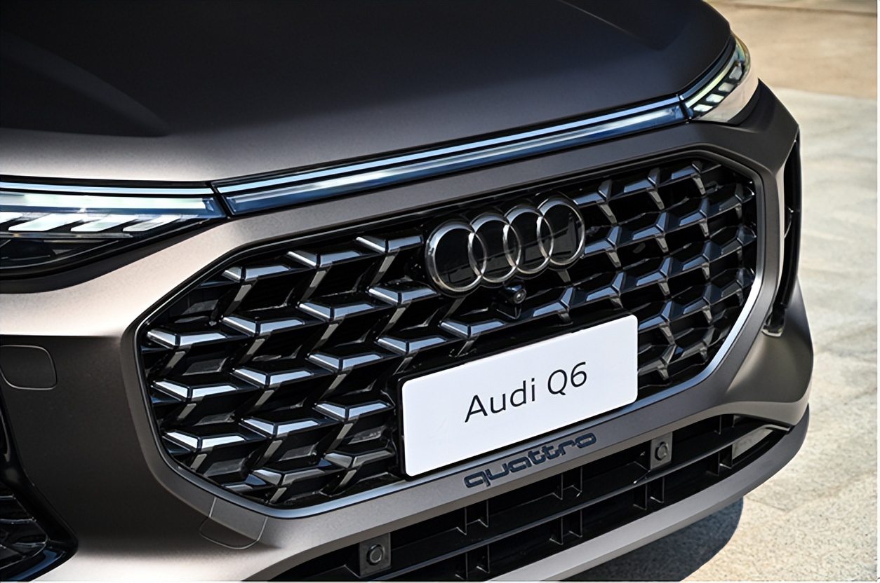 奥迪全球最大的SUV，你猜多少钱？ - 哔哩哔哩