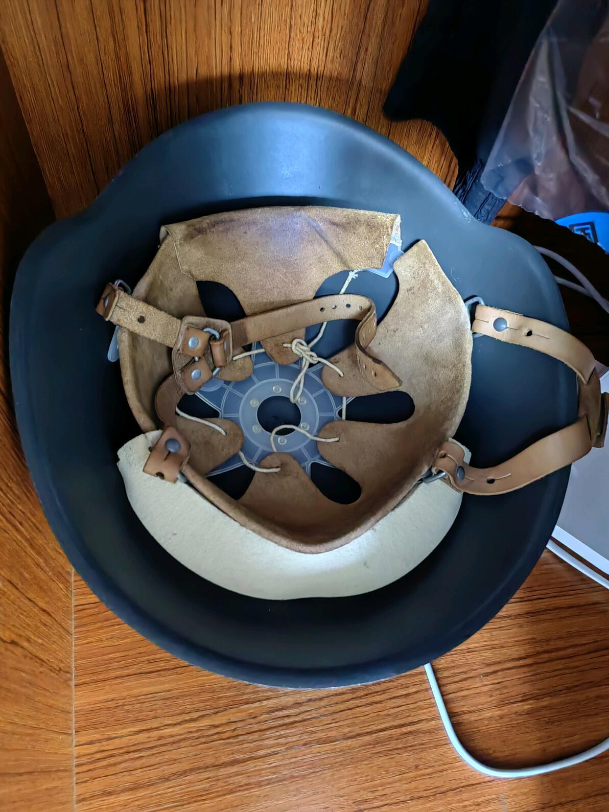 冷战壁垒（物理）——苏联ssh68与东德M56头盔简要讲解 - 哔哩哔哩