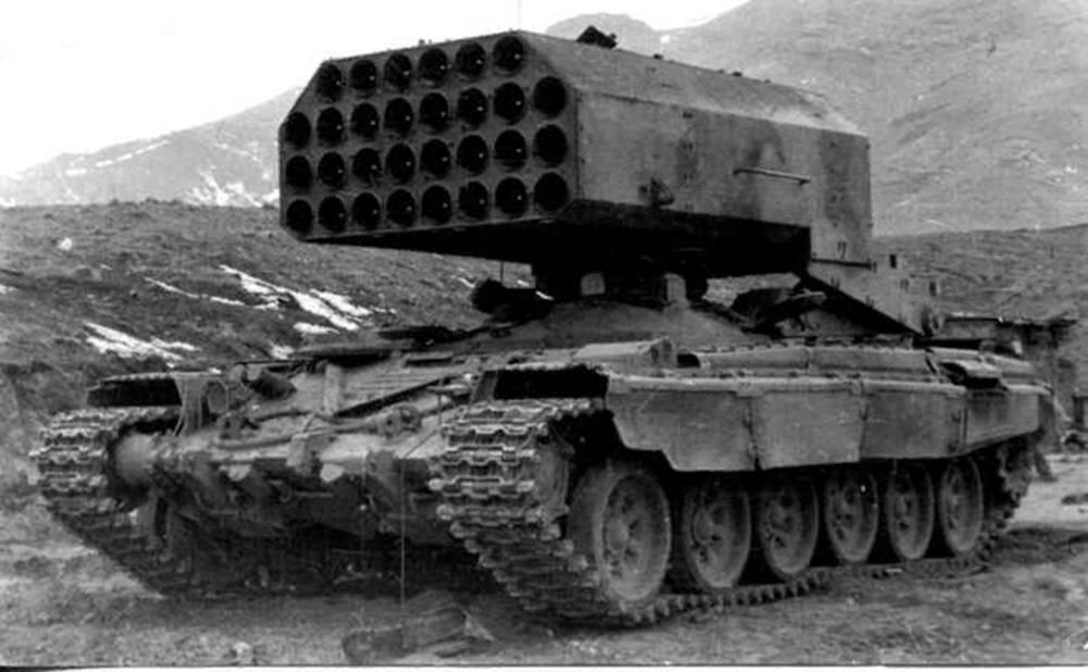 【装甲前进】别样的喷火坦克——TOS-1系列 - 哔哩哔哩