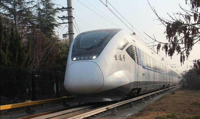 【科普向】中国铁路和谐号电力动车组介绍（五）--CRH6系列动车组 - 哔哩哔哩