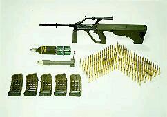 轻武器科普之AUG——开启了无托化的浪潮 - 哔哩哔哩