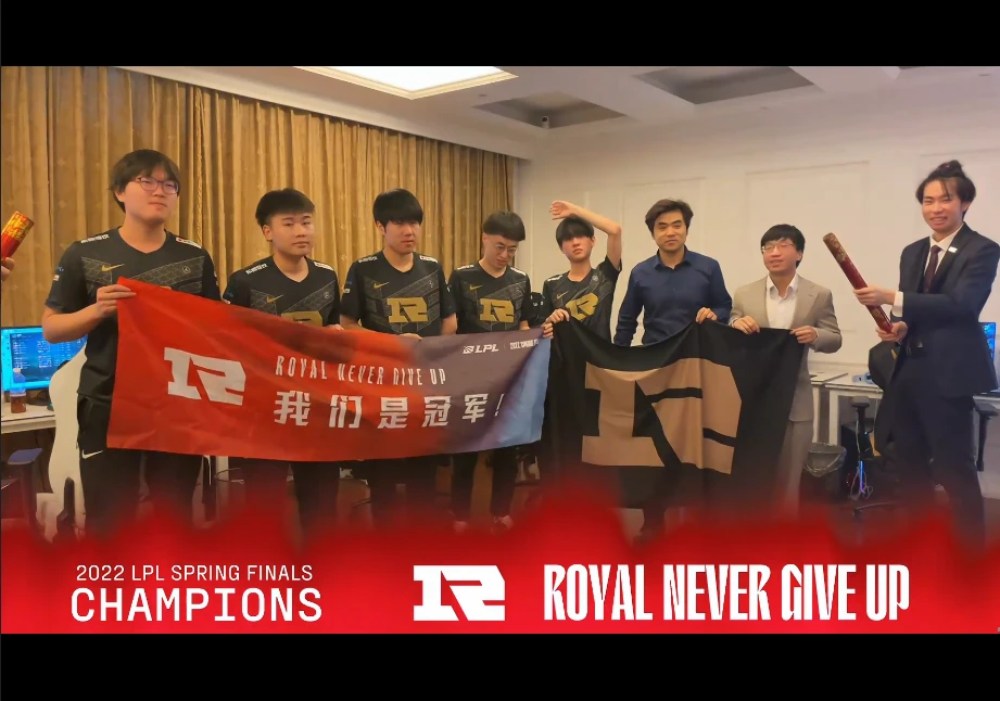 Tabe上任BLG主教练，季后赛各种羁绊拉满，谁在“瑟瑟发抖” - 哔哩哔哩