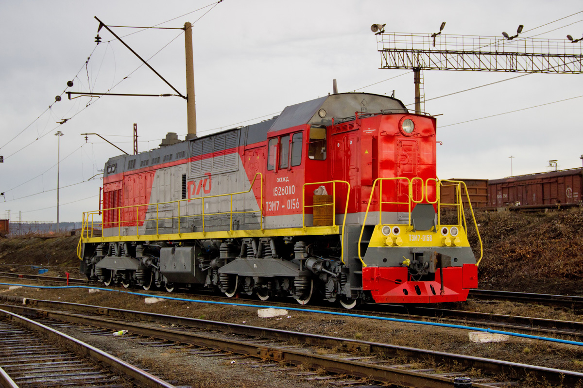 【科普】双柴油发电机组——俄罗斯铁路TEM14M型和TEM14M型内燃机车 - 哔哩哔哩