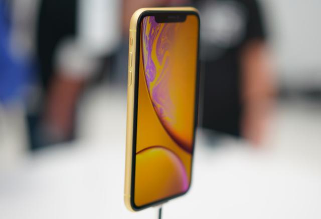 从6499跌到3899，最便宜全面屏iPhone，iOS13+4G全网通！ - 哔哩哔哩