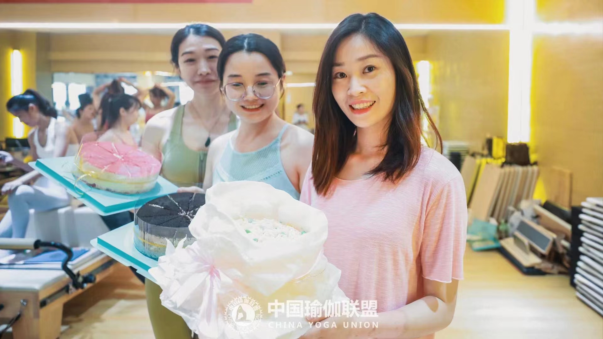 考取瑜伽教练证多少钱 中国瑜伽联盟上海虹桥总校区 哔哩哔哩
