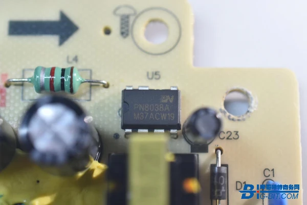 米家踢脚线电暖器1S拆解：智能恒温的秘密 - 哔哩哔哩