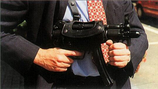 轻武器科普之H&K MP5K冲锋枪 - 哔哩哔哩