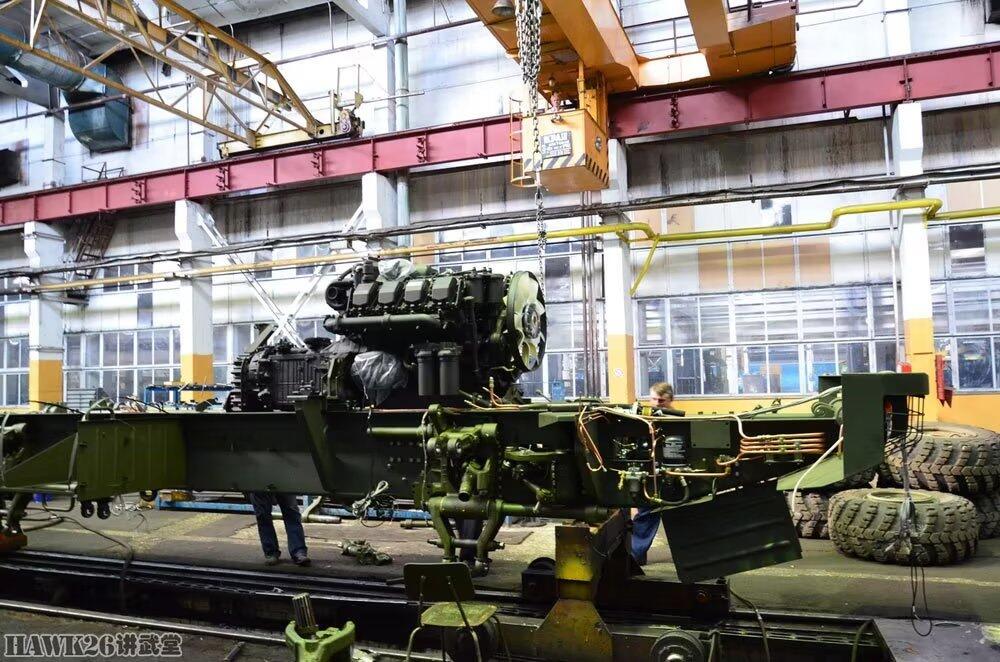 图说：布良斯克BAZ-6402牵引车 中国S-300PMU防空系统动力来源 - 哔哩哔哩