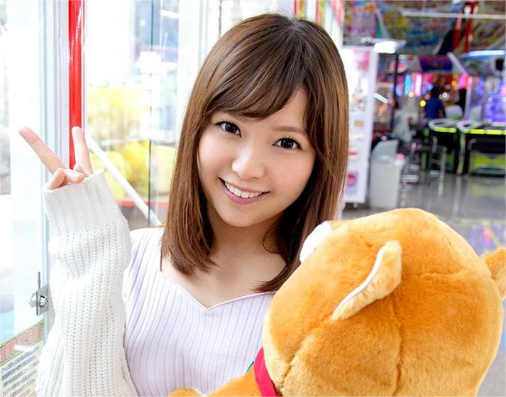 每天分享一个美女——桃園憐奈 桃園怜奈 Momozono Rena 哔哩哔哩