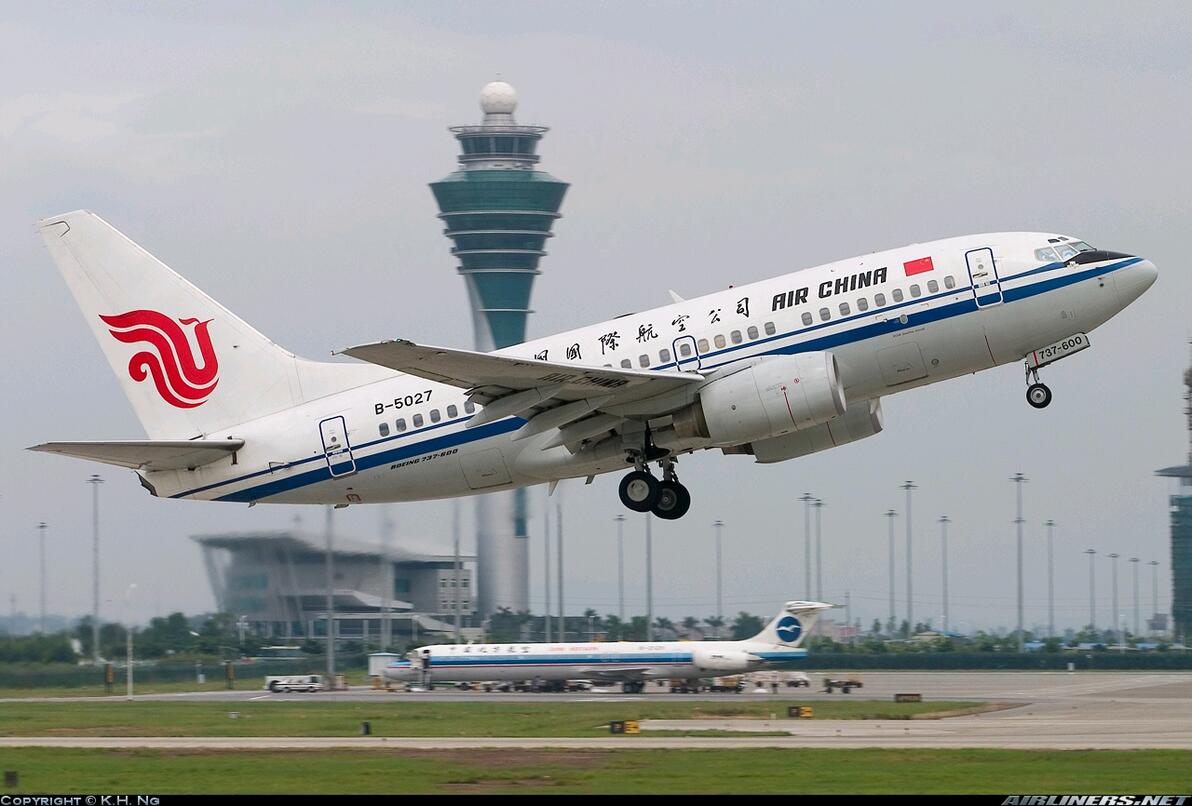 「航空图鉴」Boeing737-600 - 哔哩哔哩