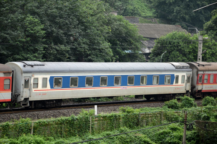 五彩斑斓的那些日子——国铁车厢原色涂装大赏 - 哔哩哔哩