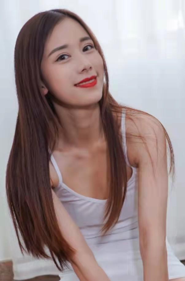 颂潮，只是听名字就能看得出来，这也是一位偏爱古装的女神，看其 - 哔哩哔哩