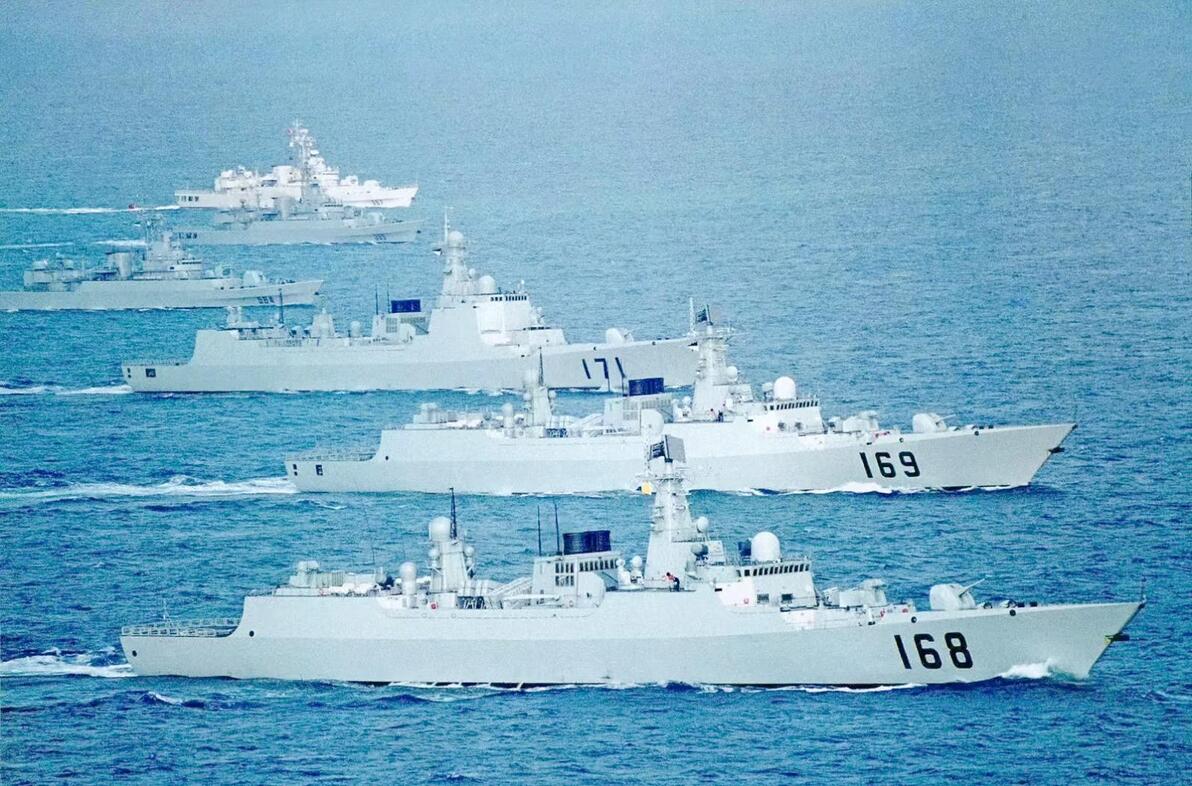 深蓝序曲——中国海军052B型驱逐舰概览 - 哔哩哔哩