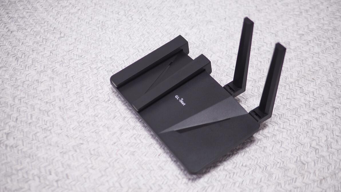 为刷机而生，首款支持原生Openwrt的WIFI 6路由器——GL-AX1800使用体验 - 哔哩哔哩