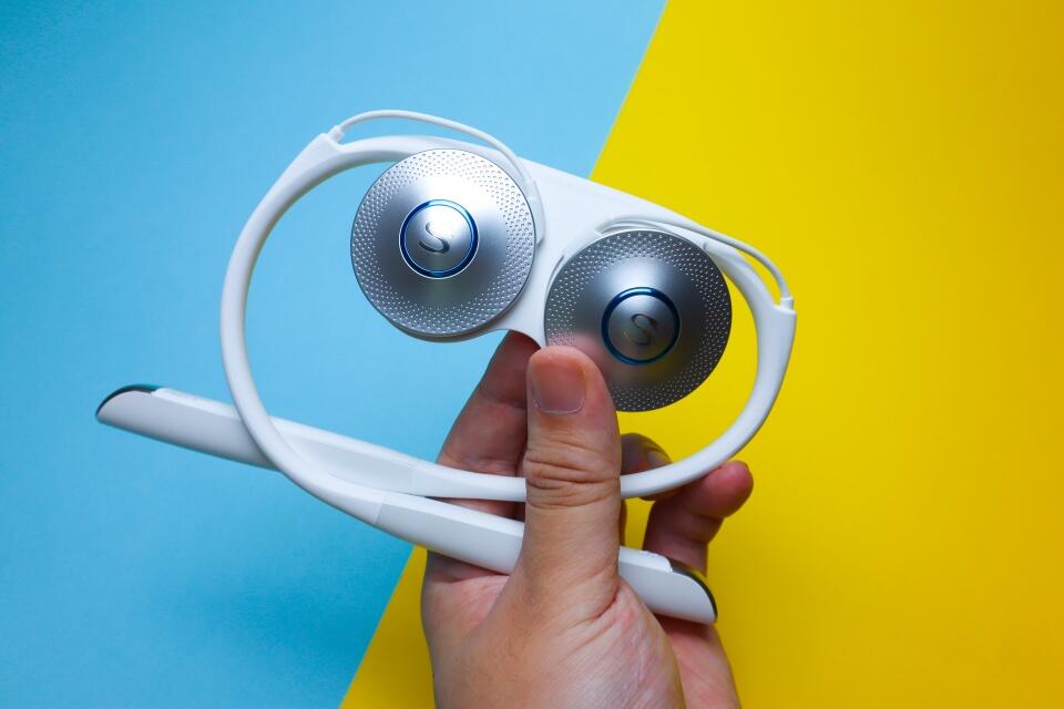 保护颈椎，告别酸痛——SKG T5颈椎按摩器开箱上手 - 哔哩哔哩