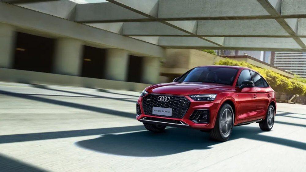 新款奥迪Q5L Sportback上市 相比奔驰GLC谁更值得入手？ - 哔哩哔哩