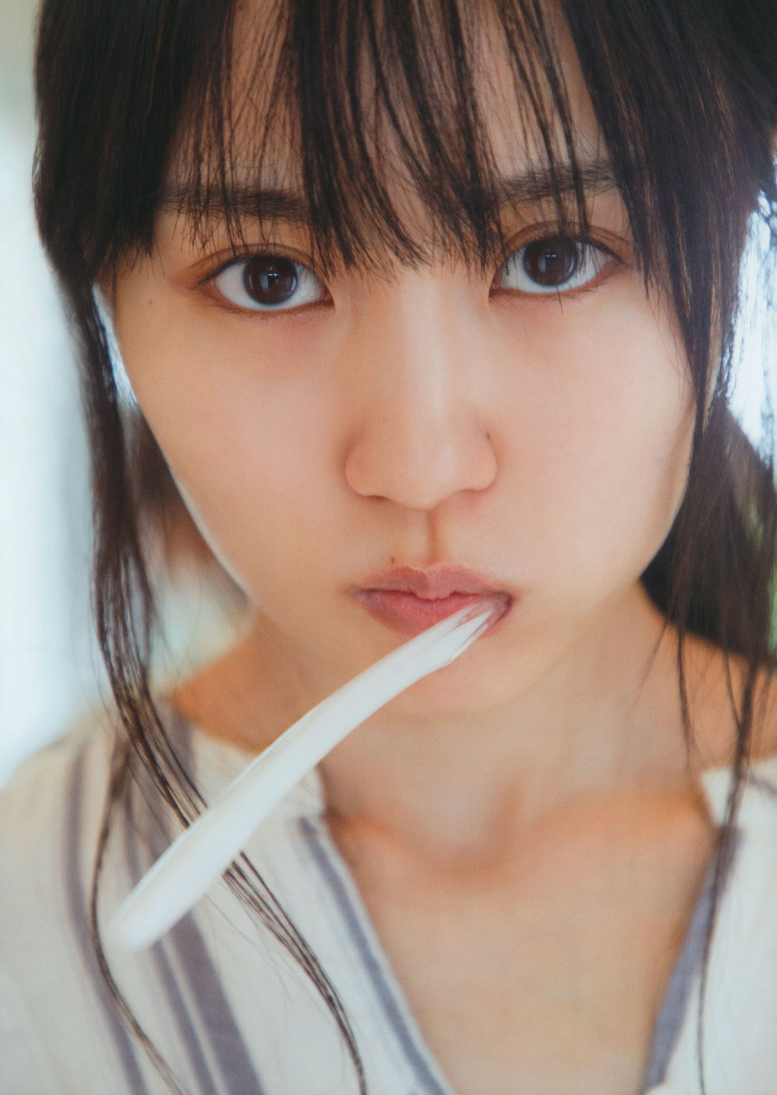 賀喜遥香1st写真集「まっさら」（下） - 哔哩哔哩