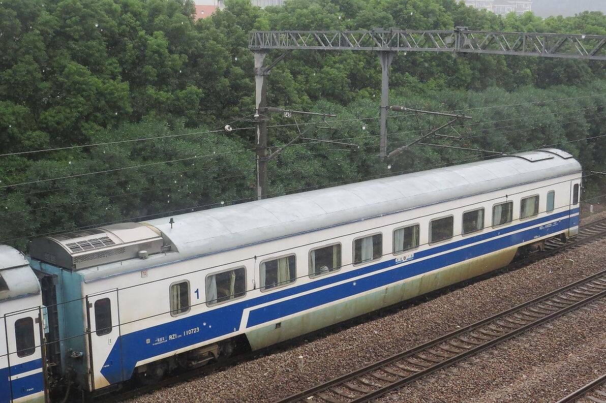 上海局最后的25Z、全路唯一标准高度的25Z——T7785/6西湖畔的西子号 - 哔哩哔哩