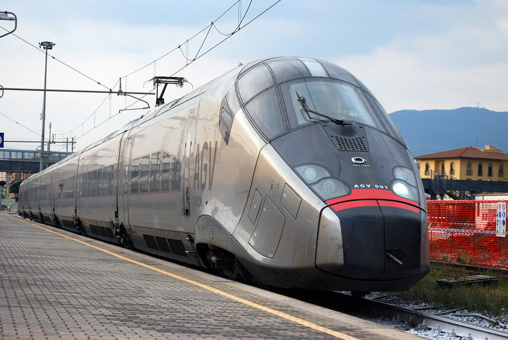 生错时代的优秀列车——AGV高速动车组 - 哔哩哔哩