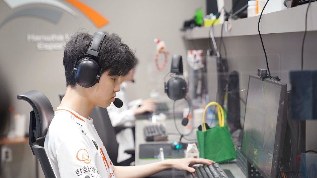 HLE挺进LCK半决赛！Chovy：恭喜EDG的Viper获奖，我也想拿MVP - 哔哩哔哩