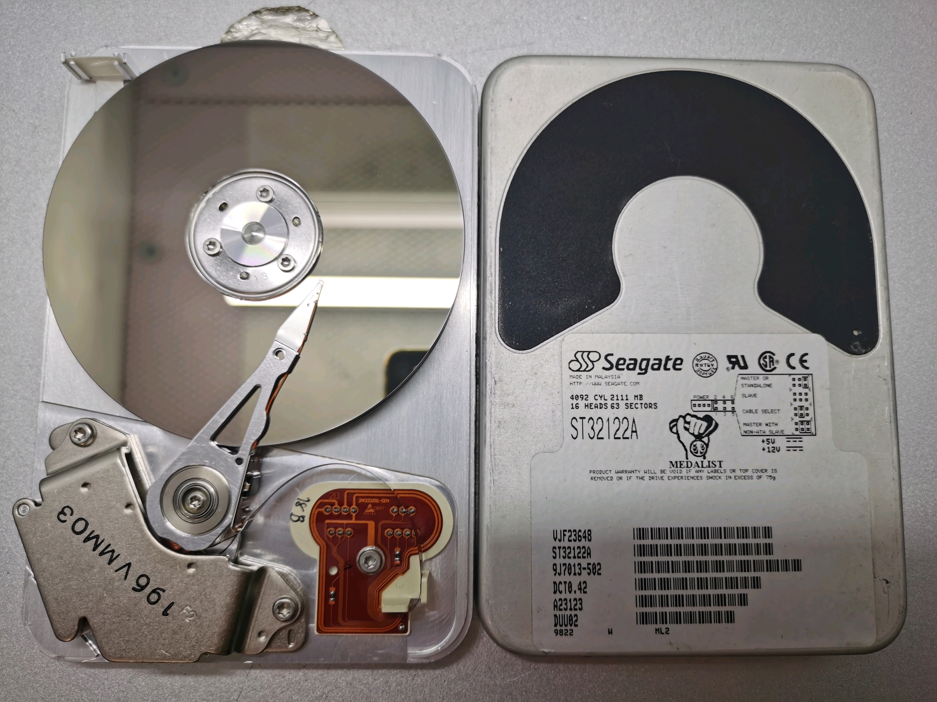 Seagate ST32122A - 哔哩哔哩