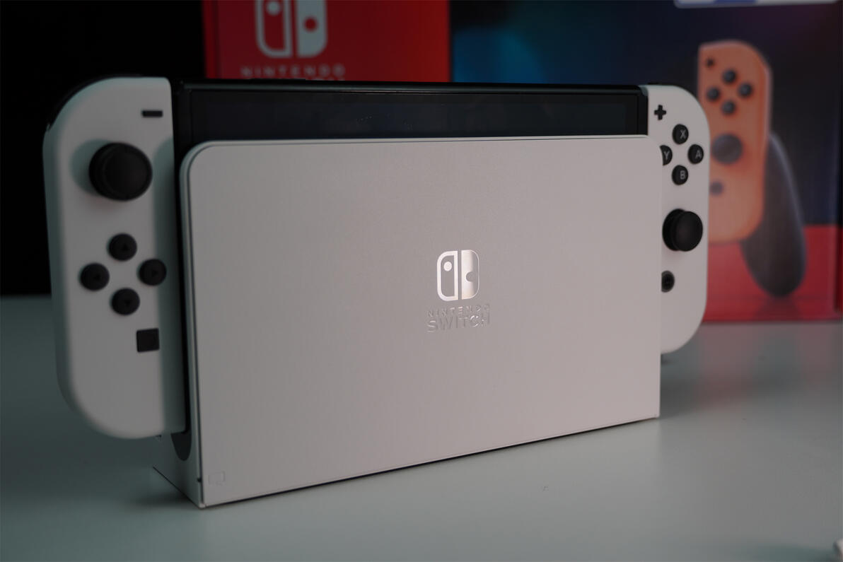 Switch OLED首发上手体验报告：全面改良、并未强化 - 哔哩哔哩