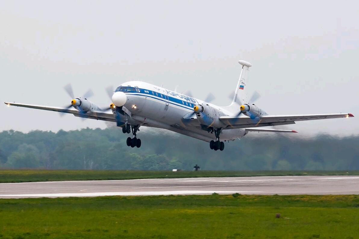 【苏联民航飞机介绍】伊留申篇（2）——伊尔18 - 哔哩哔哩