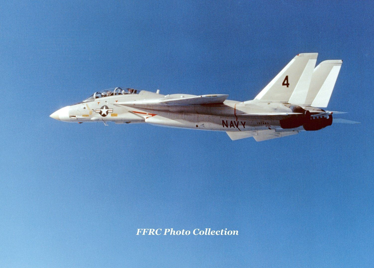 AIM-54导弹（不死鸟导弹）的后继者---折戟的AIM-152导弹 - 哔哩哔哩