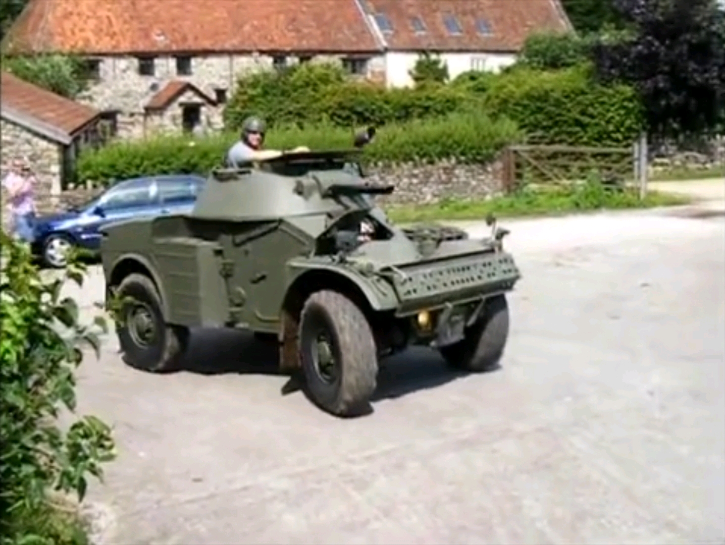 非洲宪兵——法国潘哈德AML-60装甲车 - 哔哩哔哩